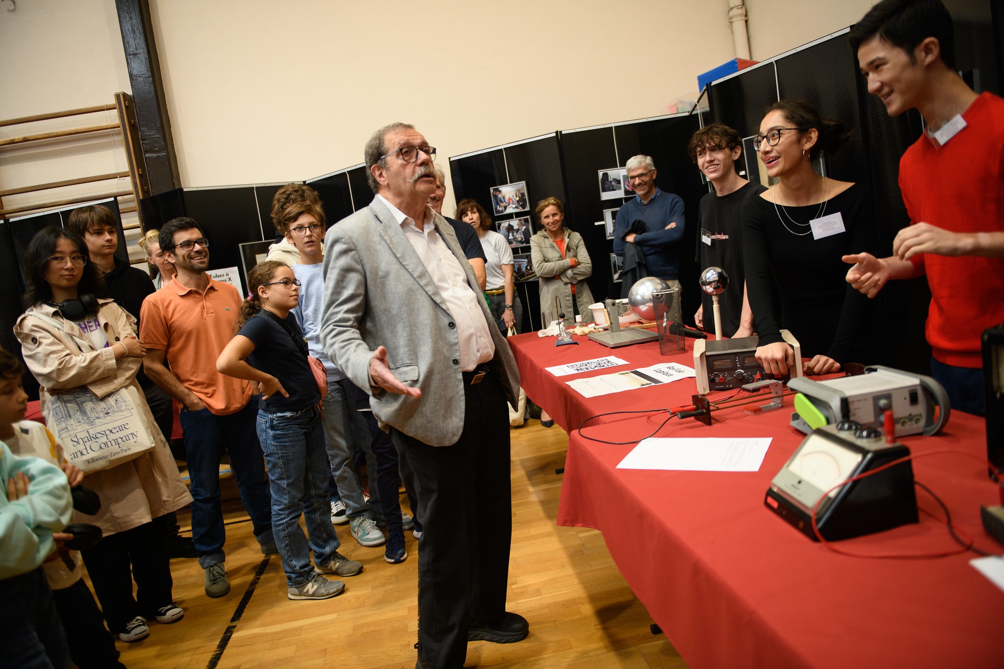 École alsacienne - [Photos] Rencontre avec Alain aspect, prix nobel de ...